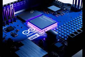 Qualcomm Y Arduino Presentan El Uno Q Una Placa Con Procesador Dragonwing De Doble Cerebro