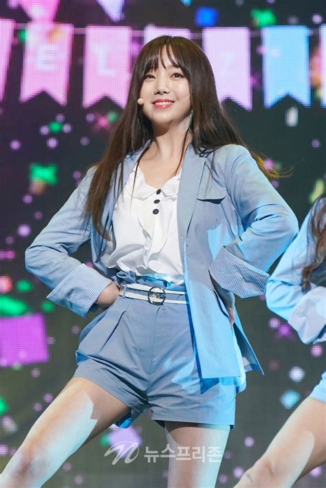 [포토] 러블리즈 Lovelyz 케이 러블리한 꽃미소~