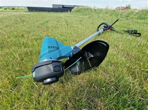 How To Choose A String Trimmer Buying Guide BackyardGadget