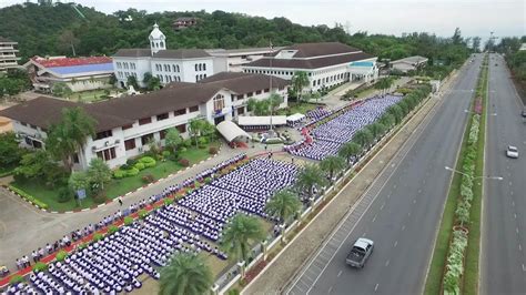 ภาพมุมสูงวันไหว้ครู โรงเรียนมหาวชิราวุธ จังหวัดสงขลา 2559 Youtube