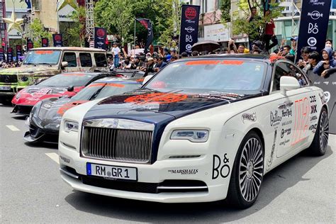 Soi giá siêu xe Rolls Royce Koenigsegg Ferrari tại Gumball 3000
