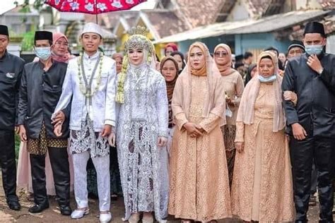 Viral Kisah Suami Selingkuh Dengan Mertua Ekspresi Sang Ibu Dalam Foto