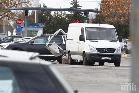 Противоречива информация от летище София за взривно устройство в белгийския бус Шефът на