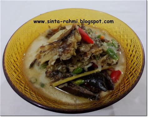 Rumah Qta Gulai Ikan Salai Ikan Asap