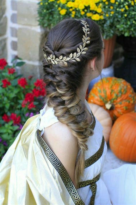 Pin By Hellen Rose On Fashion Ancient Greekroman Goddess Greek Hair