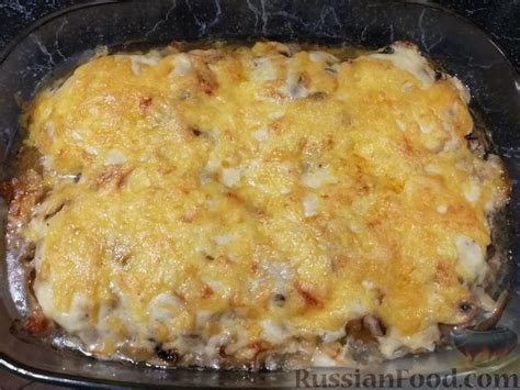 Рецепт Мясо по французски с грибами и соусом бешамель на