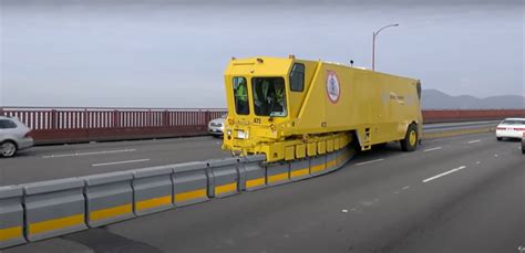 올림픽대로에 이동식 중앙분리대 출근 시간 버스전용차로 만든다