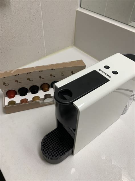 캡슐 커피머신 추천 네스프레소 에센자 미니 내돈내산 사용 후기 서프라이스