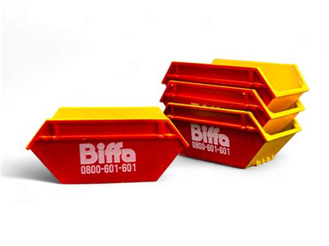 Stackable Skips Biffa Red O Gauge Bunters Yard