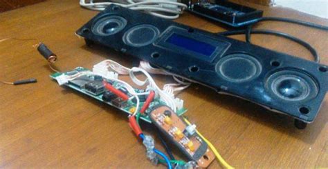 DIY Smart Phone Controlled FM Radio Using Arduino And Processing