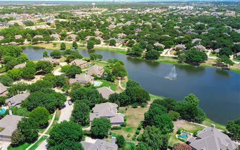 Neighborhood River Place