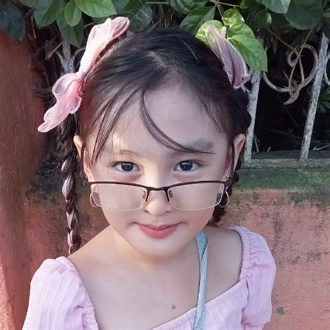 Sofia Gabrielle Autor Youtube