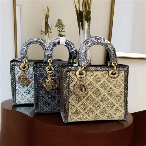 T I X Ch N Chauxunel Doris Python Diamong