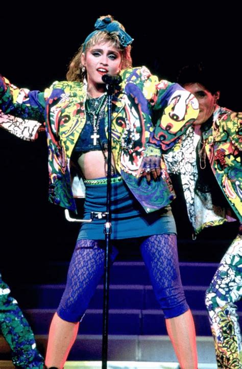 This Celebrity Gilf Suzanne Somers Looks So Awesome In These Sparkle Leggings R