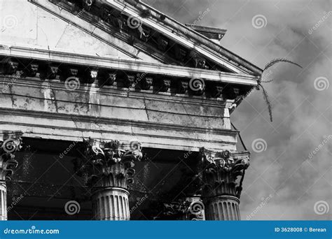 Classical Architecture In Buenos Aires Royalty Free Stock Image