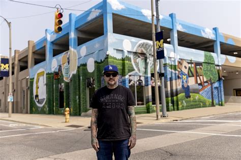 New Um Flint Mural In Downtown Flint To Inspire Youth To Use
