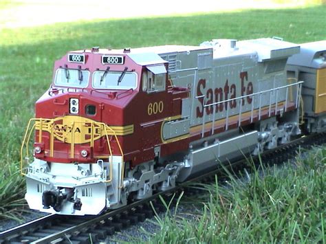 Aristocraft Dash 9 Santa Fe Warbonnet