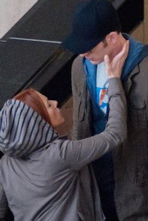 Sneak Peek Black Widow Kiss In Captain America The Winter Soldier
