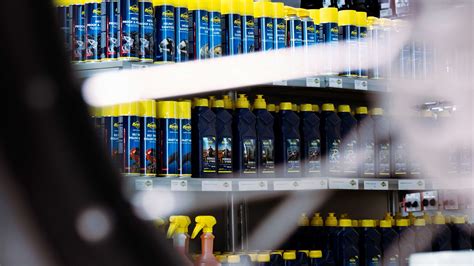 Putoline Oil Dé Partner In Equipment Voor Werkplaatsen