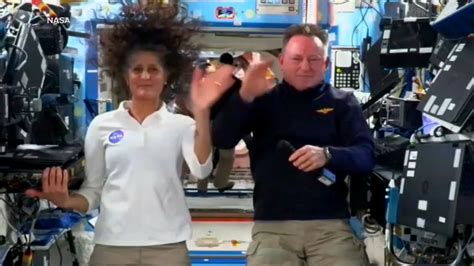Stuck-in-space astronauts reflect on being left behind and adjusting to life in orbit - YouTube
