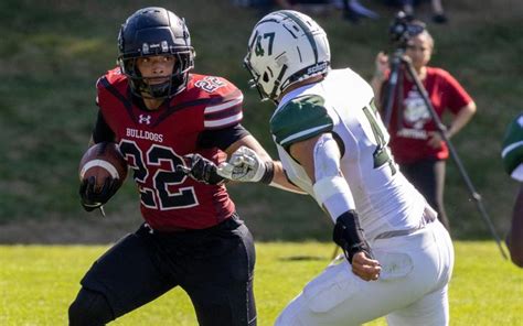 Football Reddin Named Butchie Williams Mvp In Homecoming Loss To Panthers 0 34 Dean College