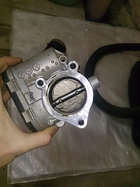 Чистка дросселя — Lada Приора хэтчбек, 1,6 л, 2011 года | плановое ТО ...