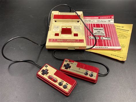 り13再 当時物 ファミリーコンピューター ファミコン本体 任天堂 Nintendo ゲーム機 昭和レトロ 取扱説明書付 本体、アクセサリー