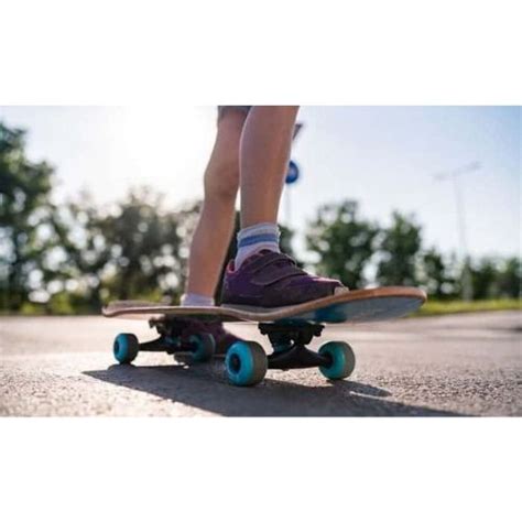 Best Skateboard Wheels For Rough Roads 2023