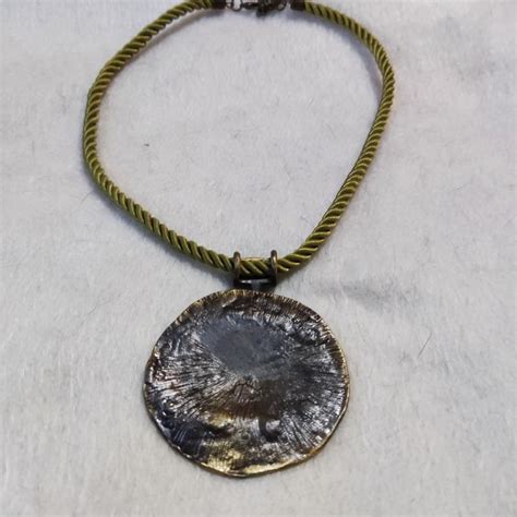 Стильна прикраса — ціна 130 грн у каталозі Кольє і намиста Купити аксесуари за доступною ціною