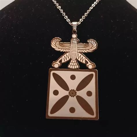 خرید و قیمت گردنبند درفش شهبازو درفش کاویانی به طول 5 سانت و عرض 3 با