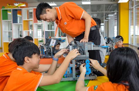 Người Thầy đứng Sau Chức Vô địch Vex Iq Robotics Của Fpt Schools Đà Nẵng