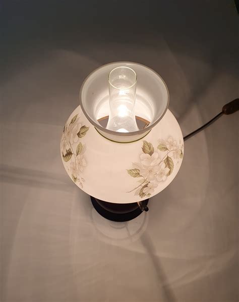 유럽 빈티지 미드센츄리 밀크글라스 램프 빈티지 테이블 램프 빈티지 조명 빈티지 램프 미스센츄리 조명 빈티지 스탠드 상품 상세 크로켓