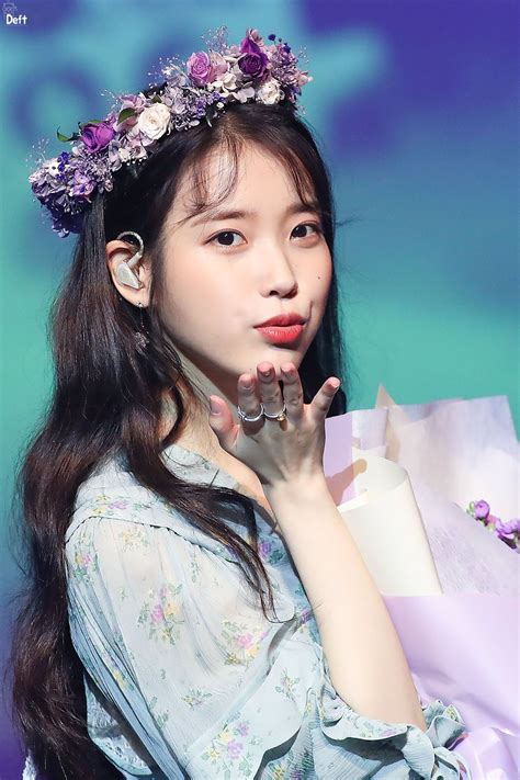 Iu From Living In Poverty Because Of Her Mother S Debt To The Gangsters To Kbiz S Real Estate