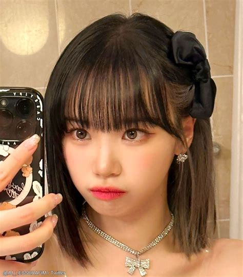 Le Sserafim チェウォン、宿舎の天井に苦しめられる！？ どうしても逃れられない悲しすぎる運命・・ 見ているだけで冷や汗が出る「痛