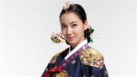 رونمایی از پدر و مادر باکلاس و جوان بانو جانگ سریال دونگی در سفر تفریحی