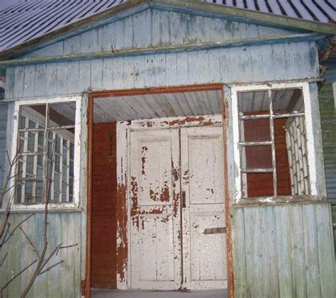 საოცარი ისტორიები არავის არც კი უფიქრიებია ამ დანგრეული ხის სახლში სანამ ერთი ოჯახი არ