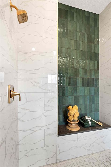 Green And White Tile Bathroom Ideas