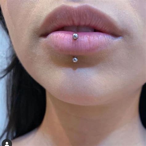 Pin By Pelssy On Piercings Vertical Labret Piercing Face Piercings