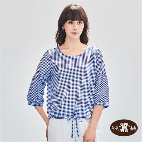 【岱妮蠶絲】下擺綁帶七分燈籠袖格紋蠶絲鳳眼上衣 藍uwl5be19造型上衣etmall東森購物網