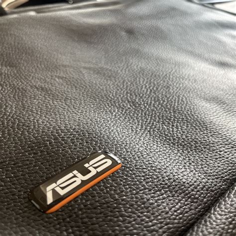 قیمت و خرید کیف لپ تاپ مدل چرمی مناسب برای لپ تاپ 156 اینچی