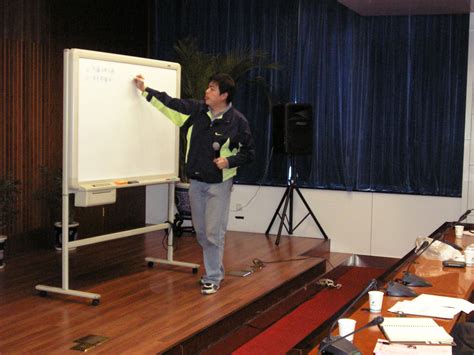 产品软件开发与软件工业化 火龙果软件 UML软件工程组织