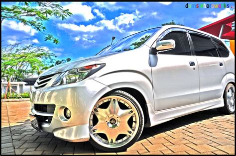 Modification Toyota Avanza With Wheels 18