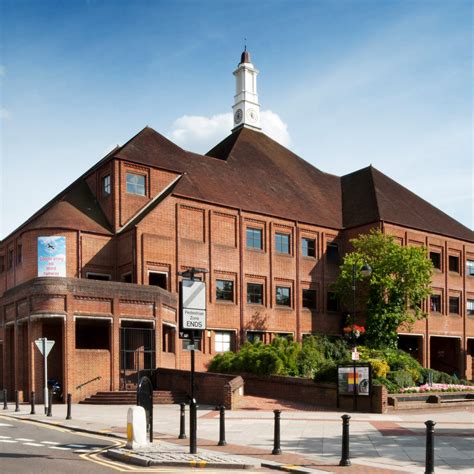 17 Postmodern Buildings Join Uks Listed Building Register