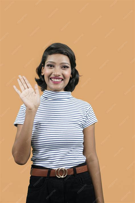 Premium Photo Attractive Friendly Young Indian Woman Girl Saying