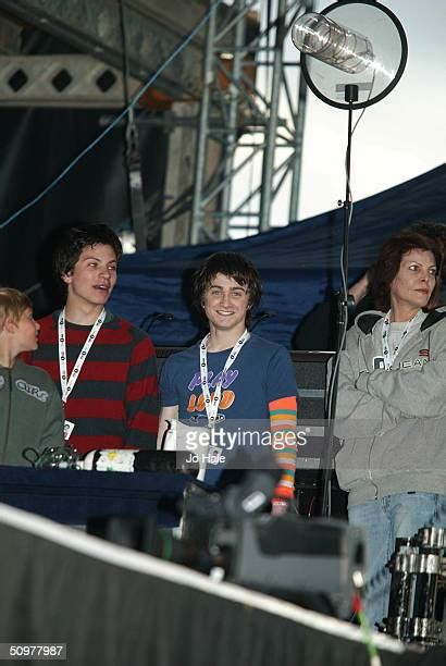 Red Hot Chili Peppers Play Hyde Park Photos And Premium High Res