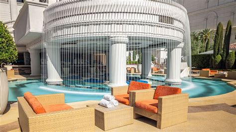 Outdoor Pool Beds