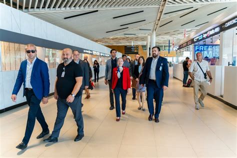 აშშ ის საელჩო ქუთაისის აეროპორტს სოფლის მეურნეობის საექსპორტო ჰაბად ქცევაში დავეხმარებით