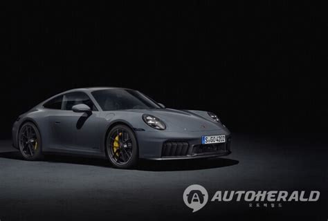 [2025 서울모빌리티쇼] 포르쉐 신형 911ㆍ전기 Suv 마칸 국내 최초 공개