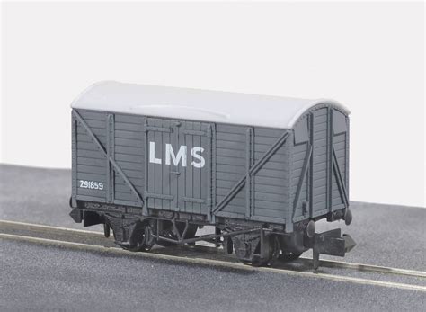 Nr 43m 10t Box Van Lms Light Grey Durham Trains Of Stanley