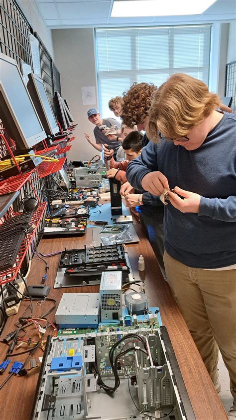 Spokane Valley Cte On Linkedin Languagearts Techliteracy Technology Computers Repair Tech